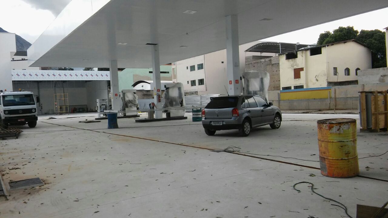 Vereadores aprovam postos de gasolina mais perto de escolas